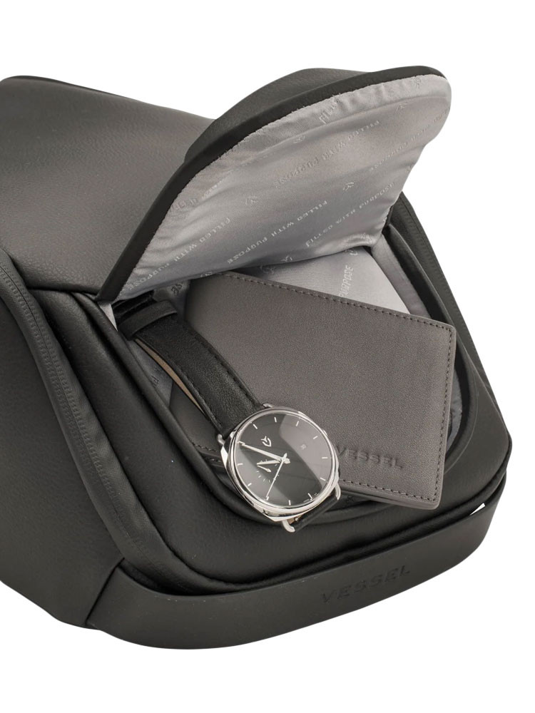 Vessel Voyager Shoe Bag | GolfBox