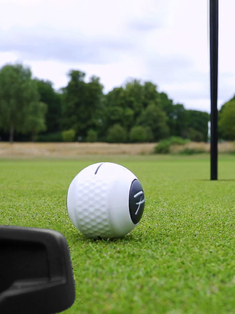 Puttout Devil Ball Putting Trainer | GolfBox
