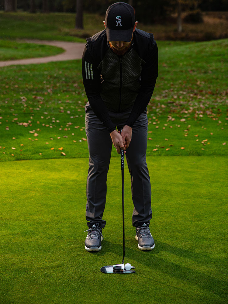 PuttOUT Compact Putting Mirror | GolfBox