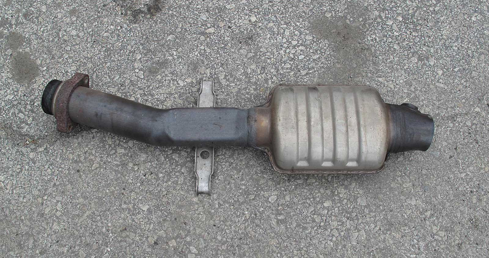 BMW E36 1998-1999 323is 323iC Intermediate Exhaust Pipe Muffler ...