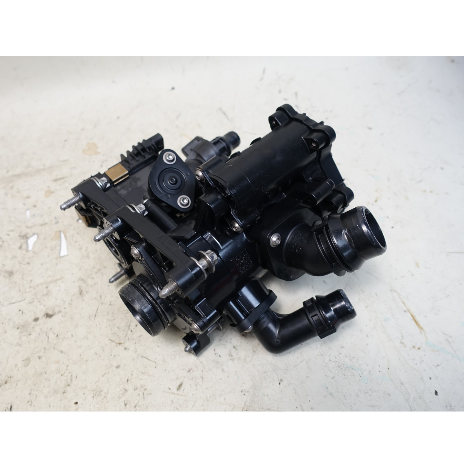 2023-2026 BMW X2 U10 X1 U11 28iX F74 B48 Heat Management Thermostat ...
