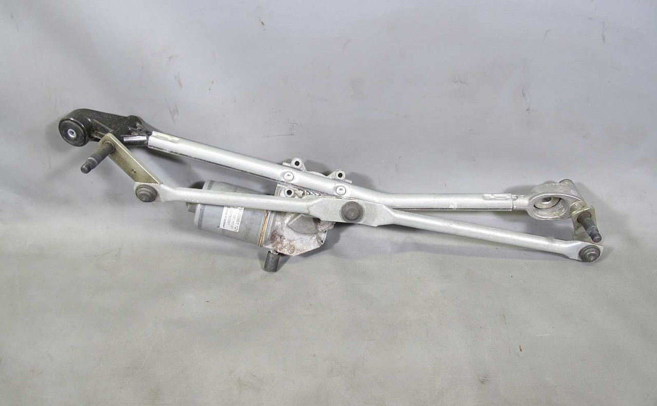 BMW E89 Z4 Roadster Factory Windshield Wiper Linkage Frame w Drive ...