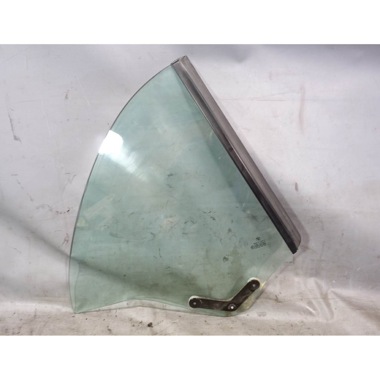 Damaged BMW E46 3-Series Convertible Right Rear Quarter Window Glass ...