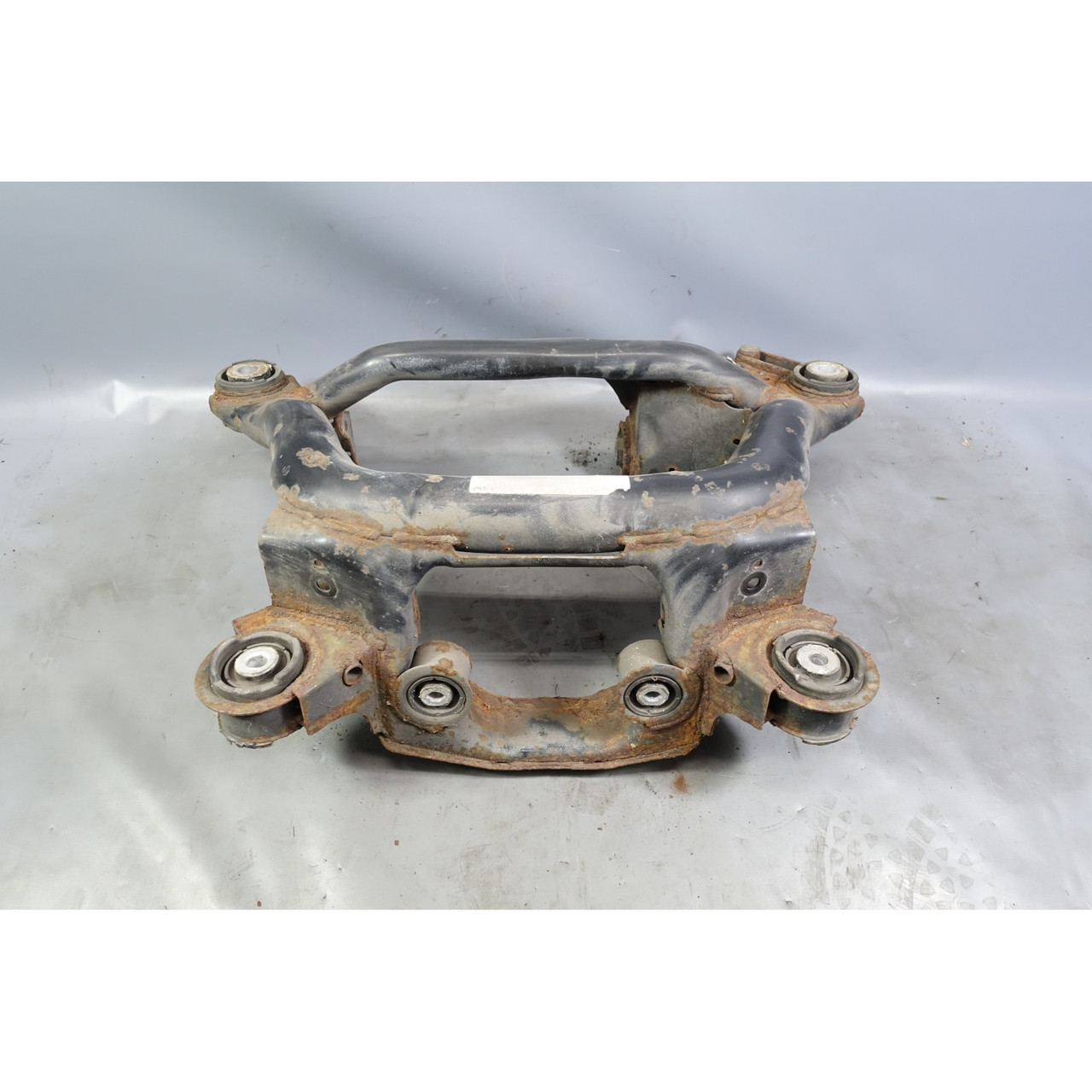 2001-2005 BMW E46 325xi AWD xDrive Rear Sub Frame Axle Carrier Cradle OEM