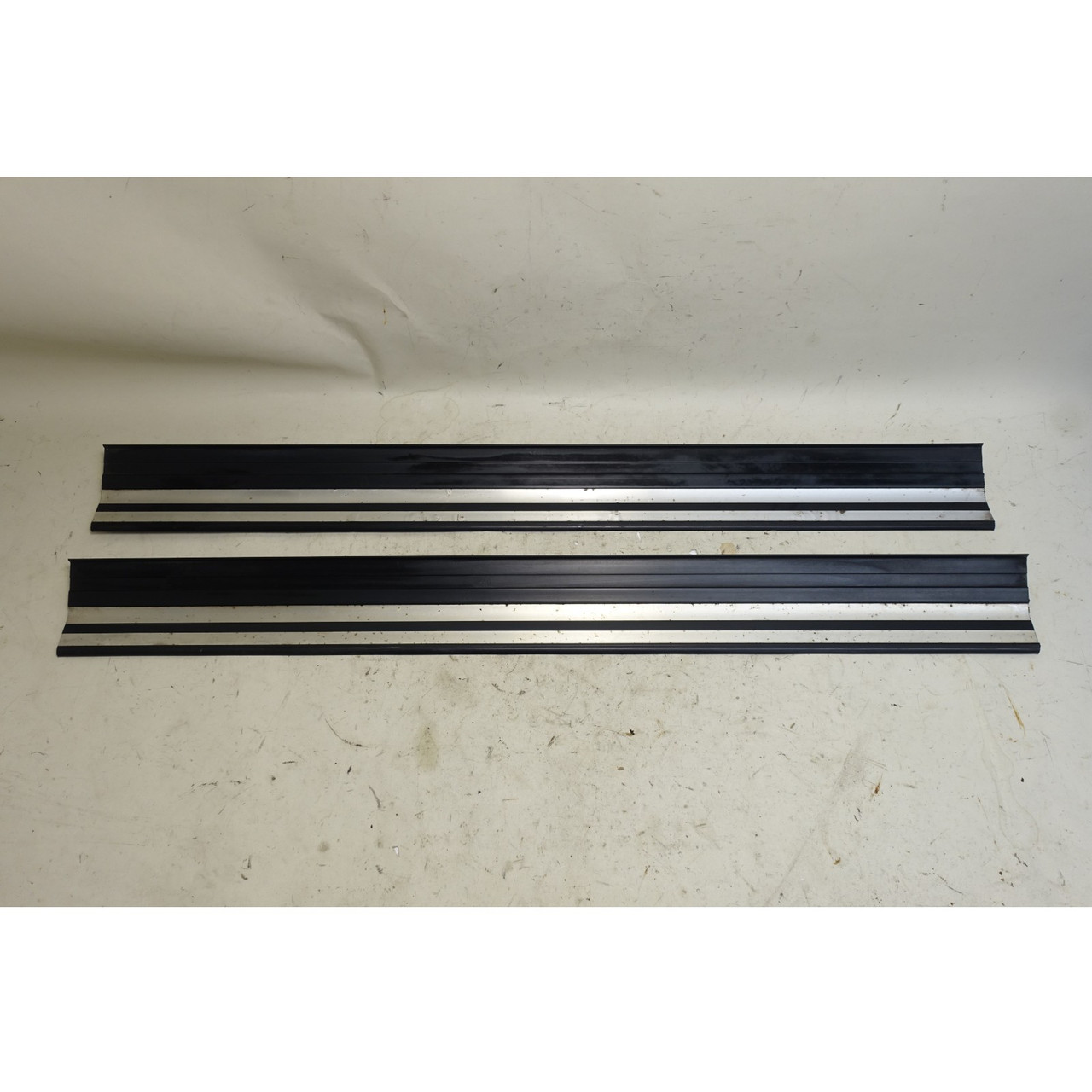 1992-1999 BMW E36 3-Series 2door Factory Black Chrome Door Sill Cover ...