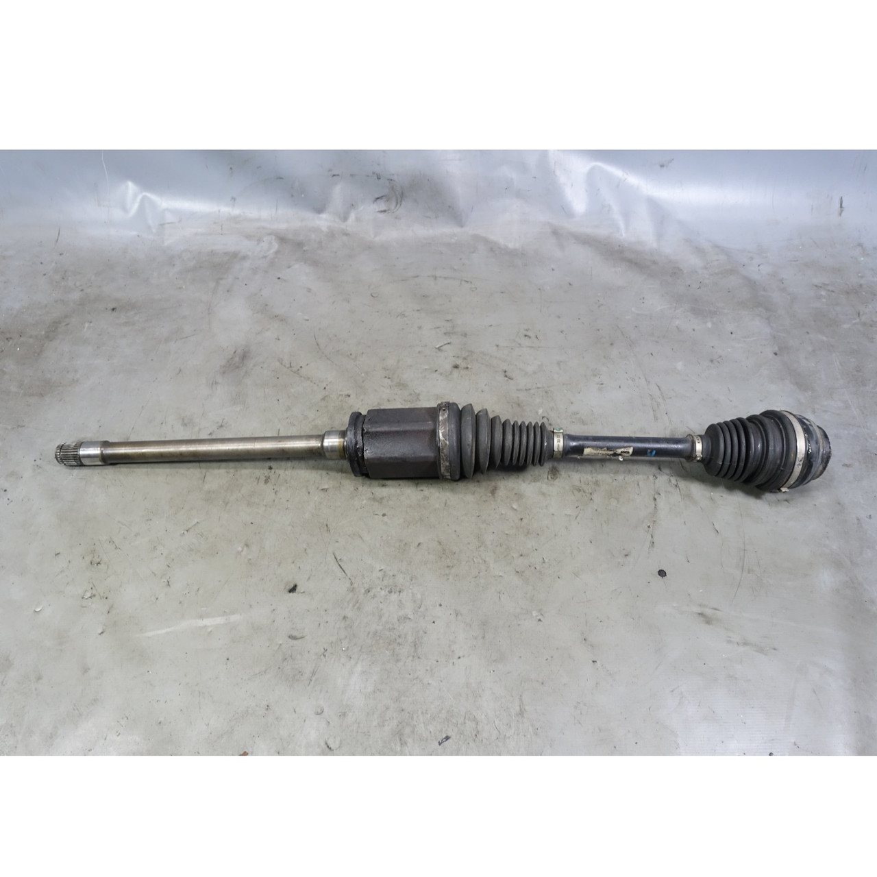 Damaged 11-18 BMW F10 F06 xDrive AWD Right Front Output Half Shaft CV ...