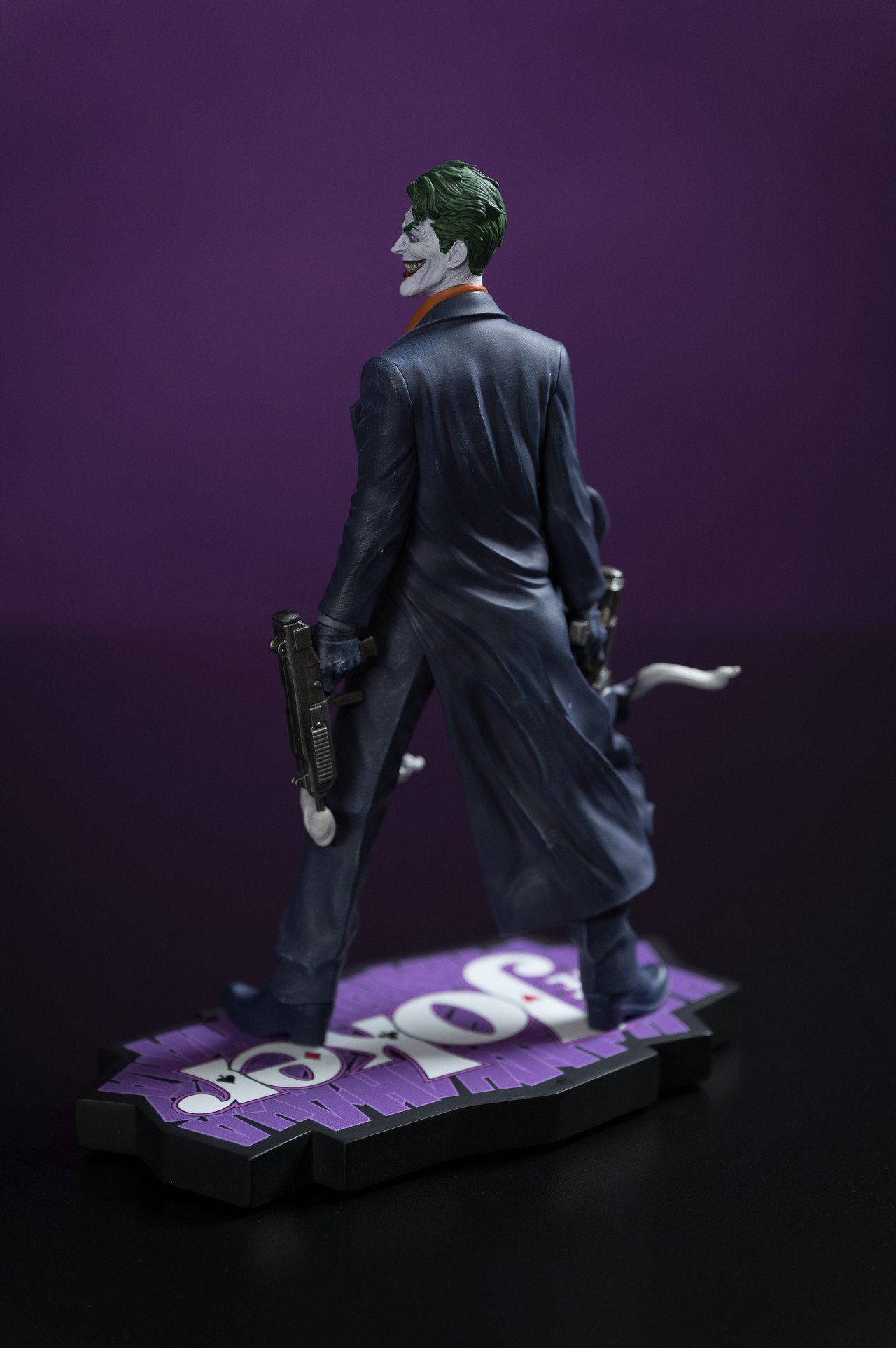 The Joker Purple Craze: The Joker by Gabriele Dell'Otto 1:10 Scale ...
