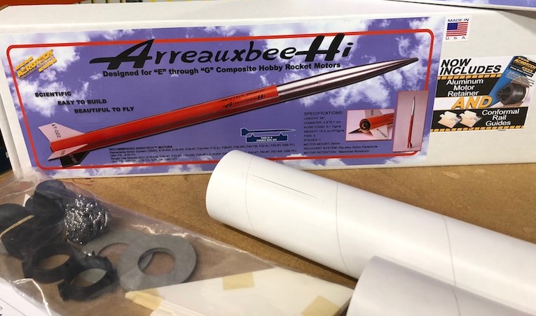 Aerotech Flying Model Rocket Kit Arreauxbee-Hi w/Alum Retainer ...