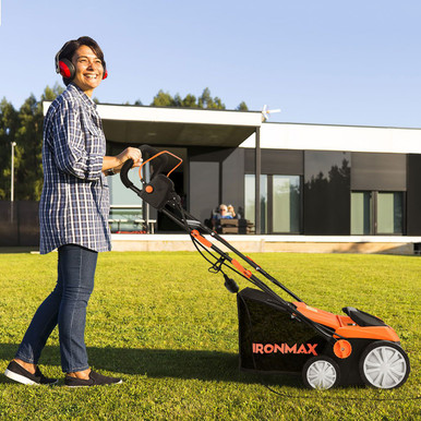 IronMax 15'' Electric Lawn Dethatcher with 50L Collection Bag - Pick ...