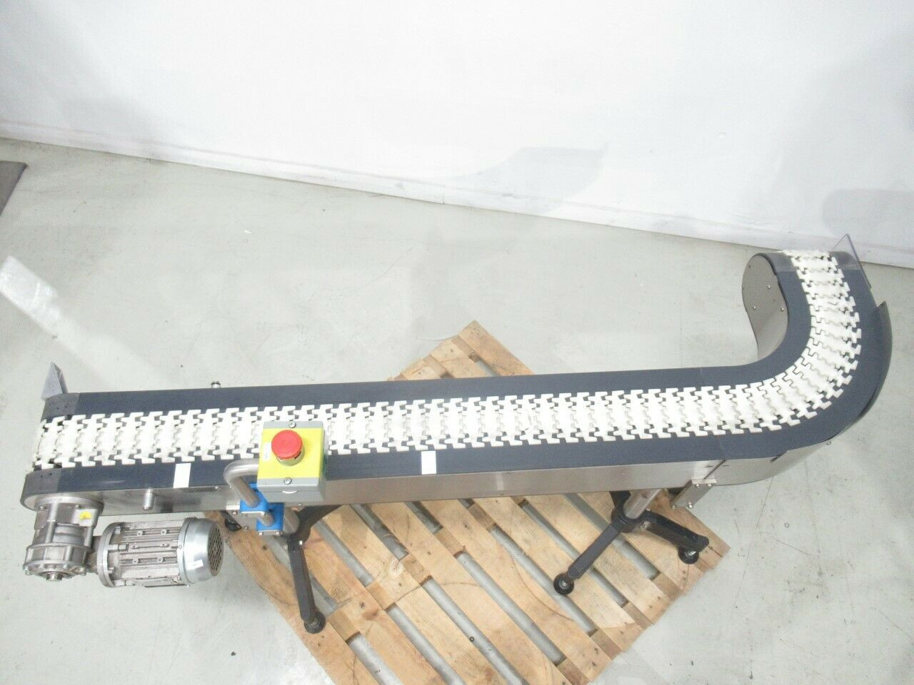 Stainless Steel FLAT -BELT COVEYOR W/ELEKTRO DRIVE MOTOR (L) SHAPE(USED ...