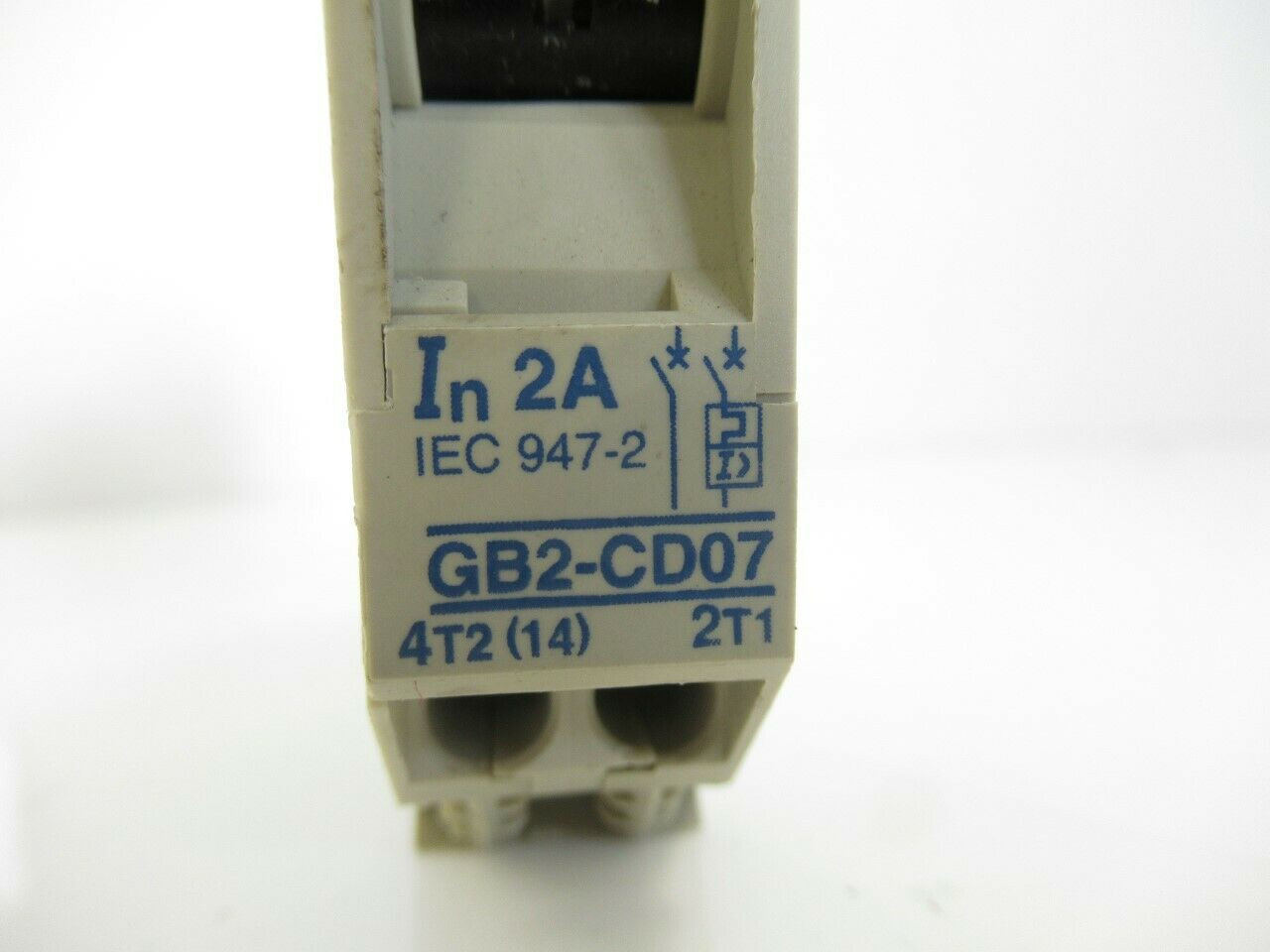 GB2-CD09 GB2CD09 - Telemecanique Circuit Breaker 1 Lot of 8pcs 4A (used ...