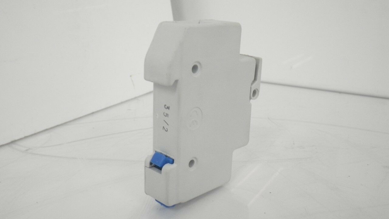 USM1l L214462 Ferraz Shawmut UltraSafe Fuse Block Yellow Light (Used ...