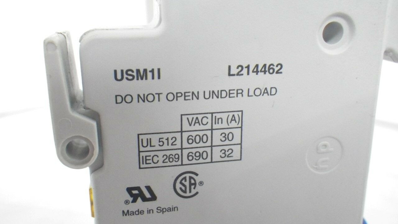 USM1l L214462 Ferraz Shawmut UltraSafe Fuse Block Yellow Light (Used ...