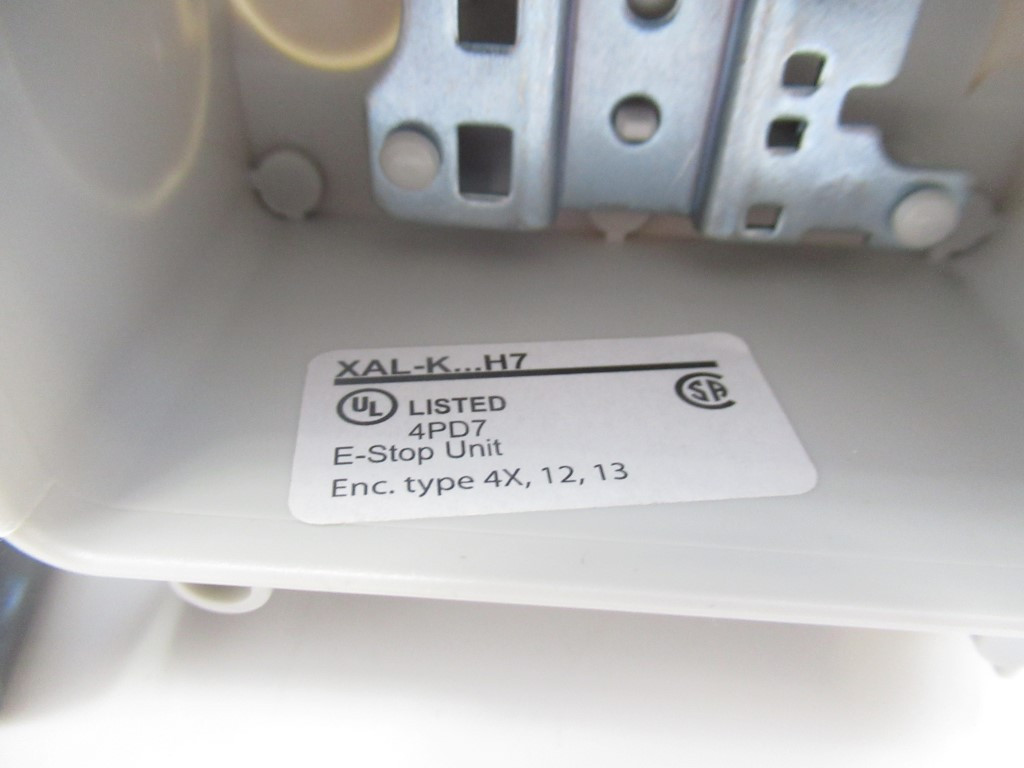 Schneider XALD01H7 Enclosure XALD Plastic Controls - PCM SURPLUS WORLD