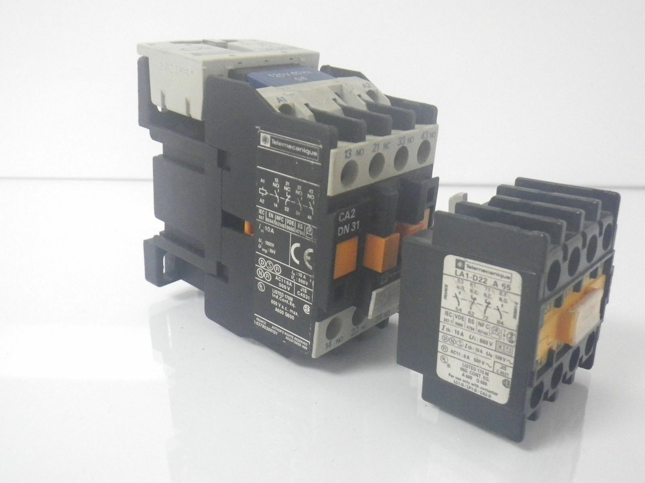 Telemecanique CA2 DN31 with LA1-D22 Contactor with auxiliary contact ...