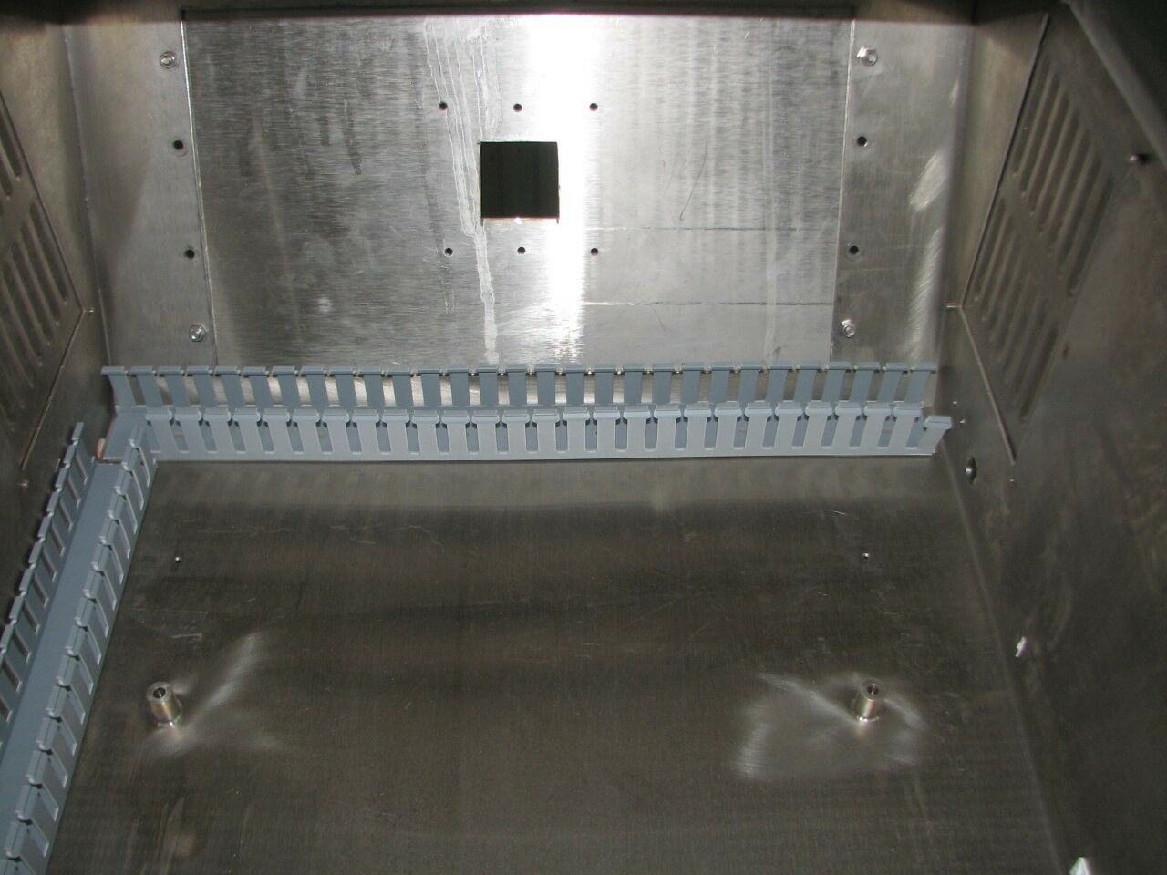 Computer Enclosure This cabinet is A computer,Custom Made(Usted tested ...