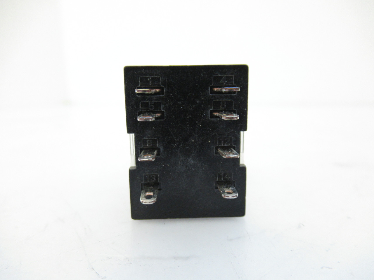 MAY 2 Omron Power Relay, 30VDC, 250VAC, 5 APower 2046Y1 - PCM SURPLUS WORLD