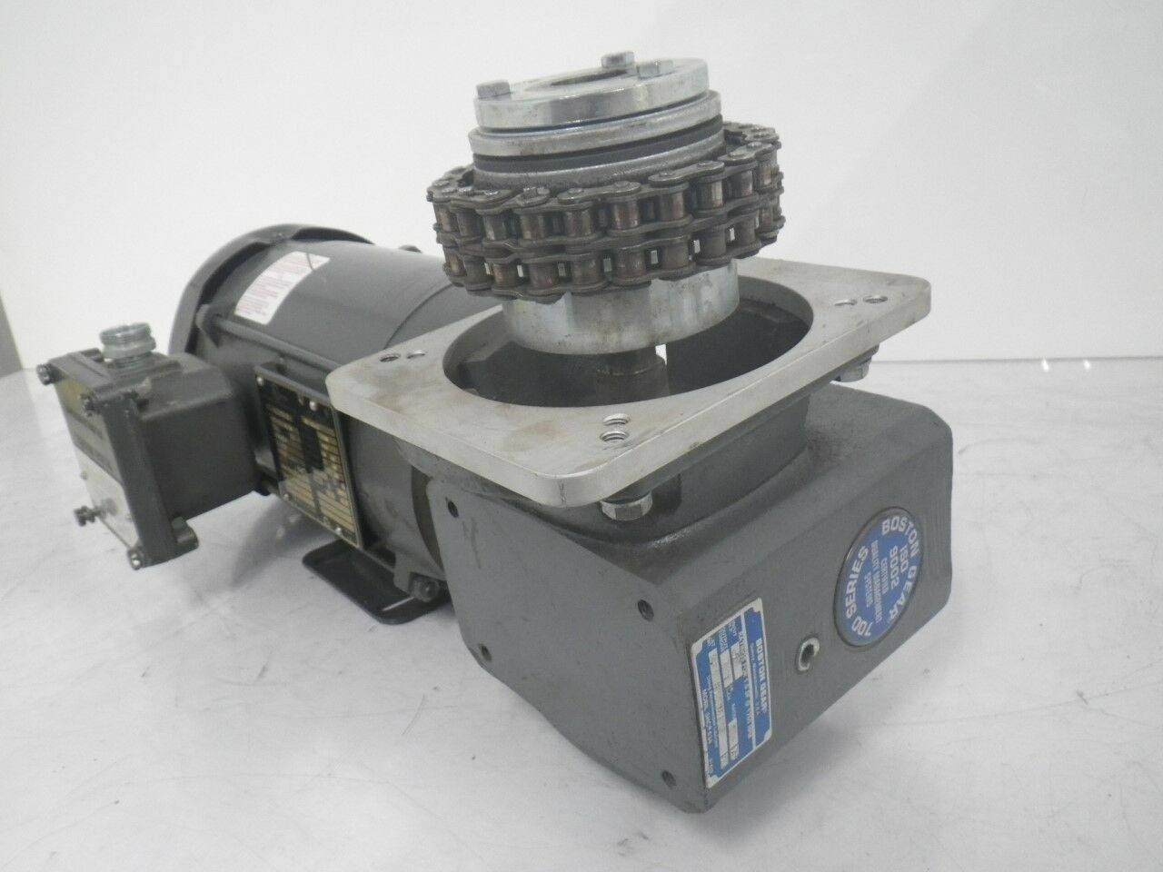 35M998T203C1 SF718V20NB5J Baldor Motor Gear 1/2hp + Boston Gear (Used ...