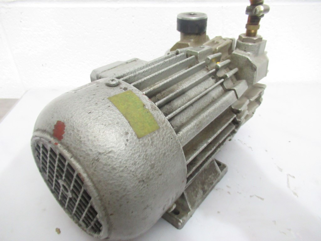 Becker Motor VT 3.6/08 Rotary Vane Vacuum Pump 6/7.5 M3/H, 850 BAR ...