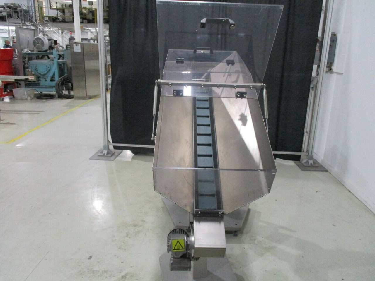 Groninger cap sorter model ZSK600 with elevator-feeder model BB130