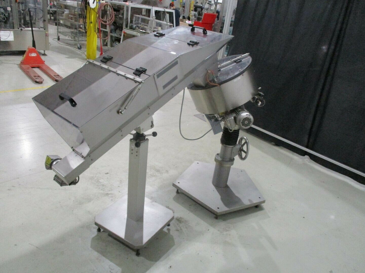 Groninger cap sorter model ZSK600 with elevator-feeder model BB130