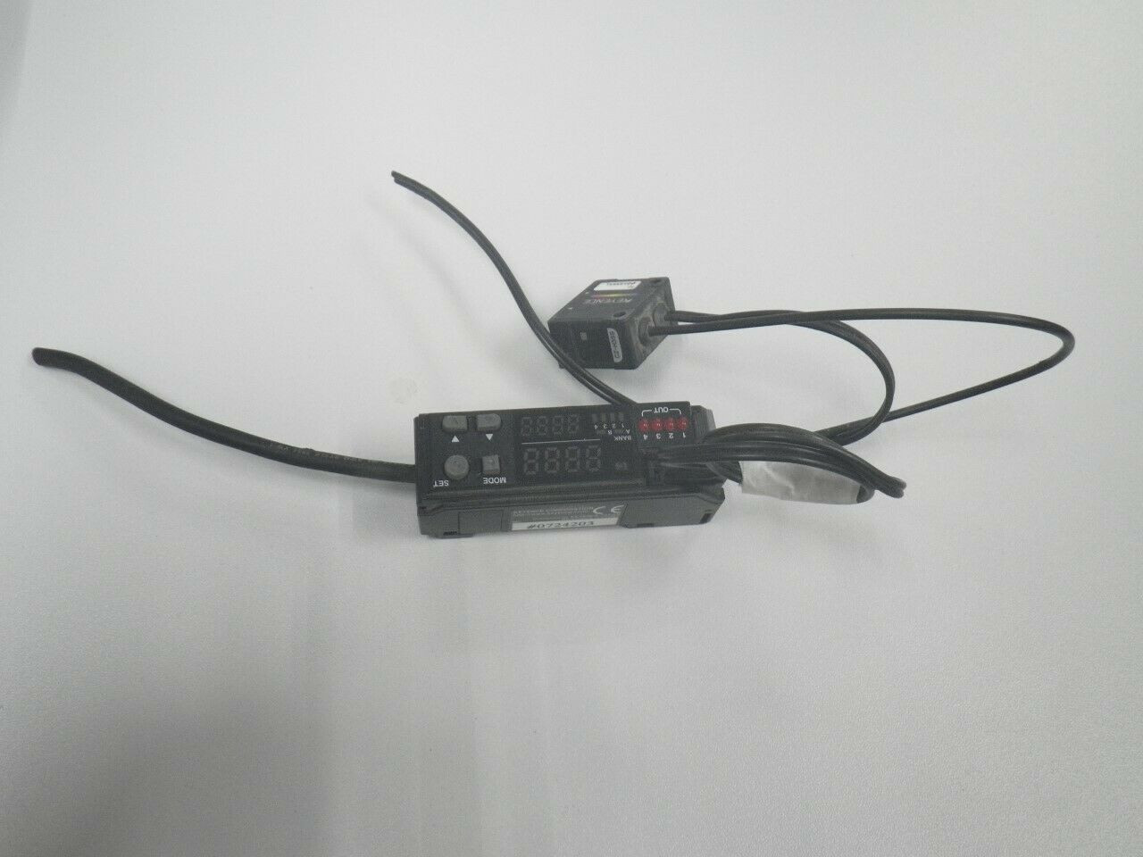 Cz V21ap Cz H35s Keyence Digital Rgb Color Amplifier Sensor Head