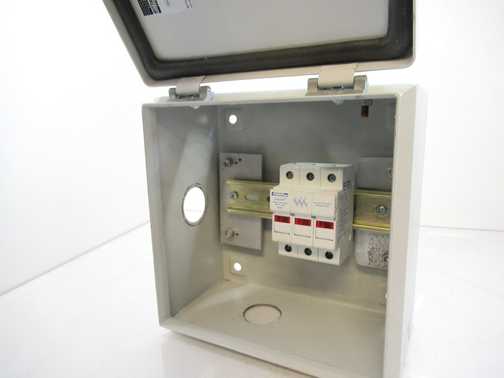 Rittal 1549500 Junction Box W/ USM3I Fuse Holder - PCM SURPLUS WORLD