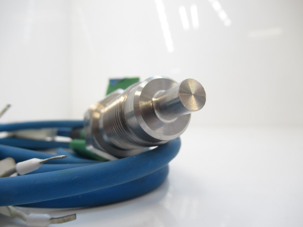 SF321A IFM Electronic Flow Sensor - PCM SURPLUS WORLD