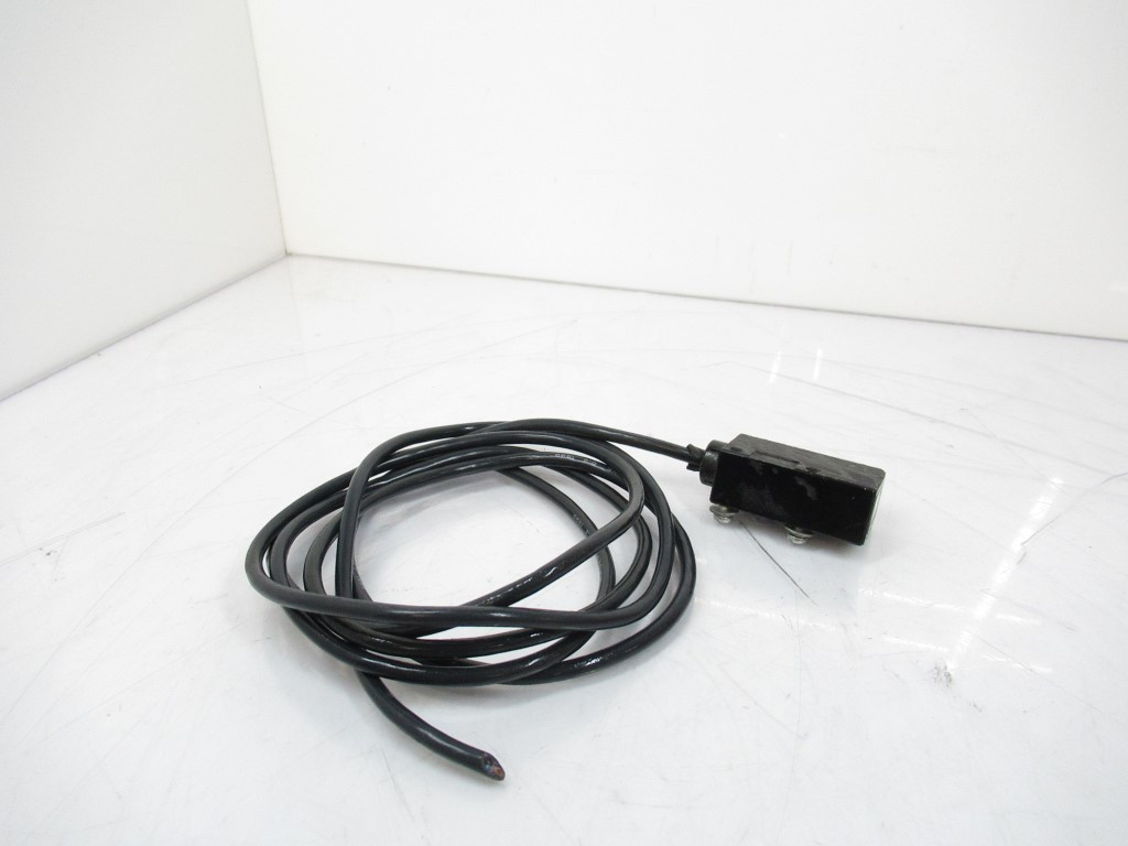 Omron E3S-DS10B4 Photoelectric Sensor With 48 Inch Cable - PCM SURPLUS ...