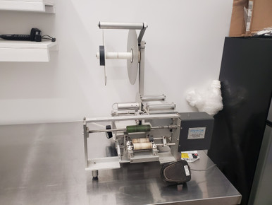 Universal semi-automatic labeler model R310 - PCM SURPLUS WORLD