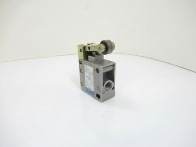 Festo RO-3-1/4-B 8991 Roller Lever Valve - PCM SURPLUS WORLD