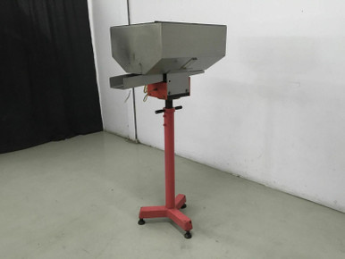 VIBRATORY CAP FEEDER FEEDING SYSTEM WITH ADJUSTABLE STAND - PCM SURPLUS ...
