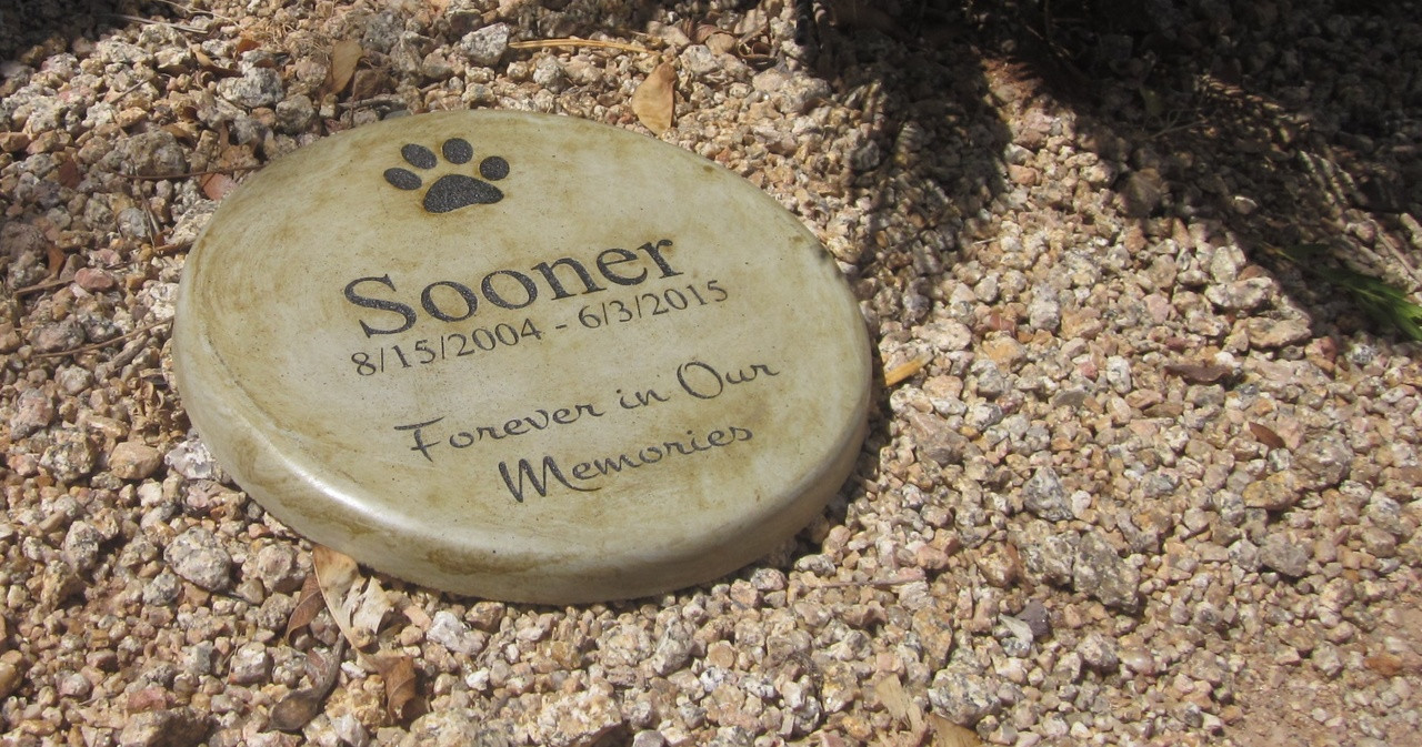 Personalized Engraved Memorial Garden Stone 11” Diameter 'In Loving ...