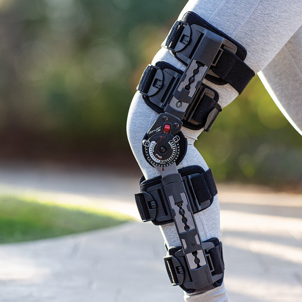 Knee Bracing