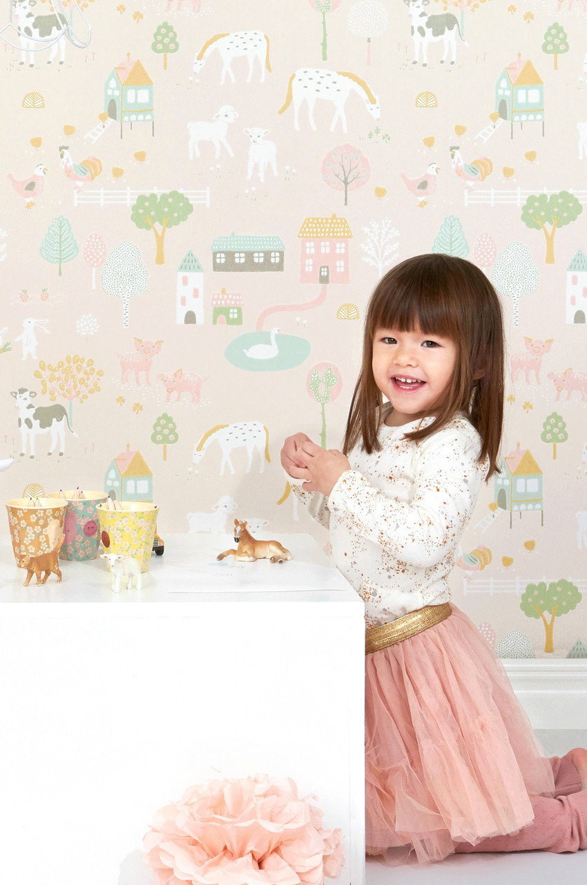Fun Childrens Farm Animals Pink Wallpaper | Majvillan My Farm