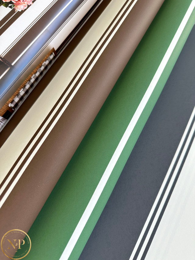 Classic Striped Green Wallpaper | Thibaut Norfolk Stripe