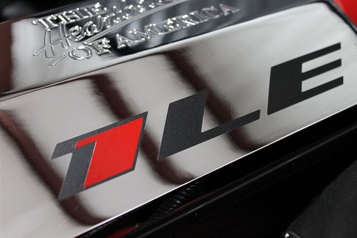 Camaro 1le Logo Updated With Action GIFs 2017 Chevrolet CAMARO 1LE