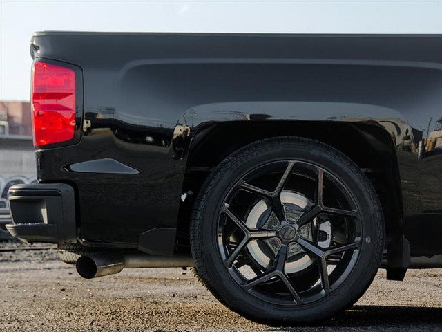 MRR T228 Z28 Style Replica Wheel, Gloss Black, 22x10