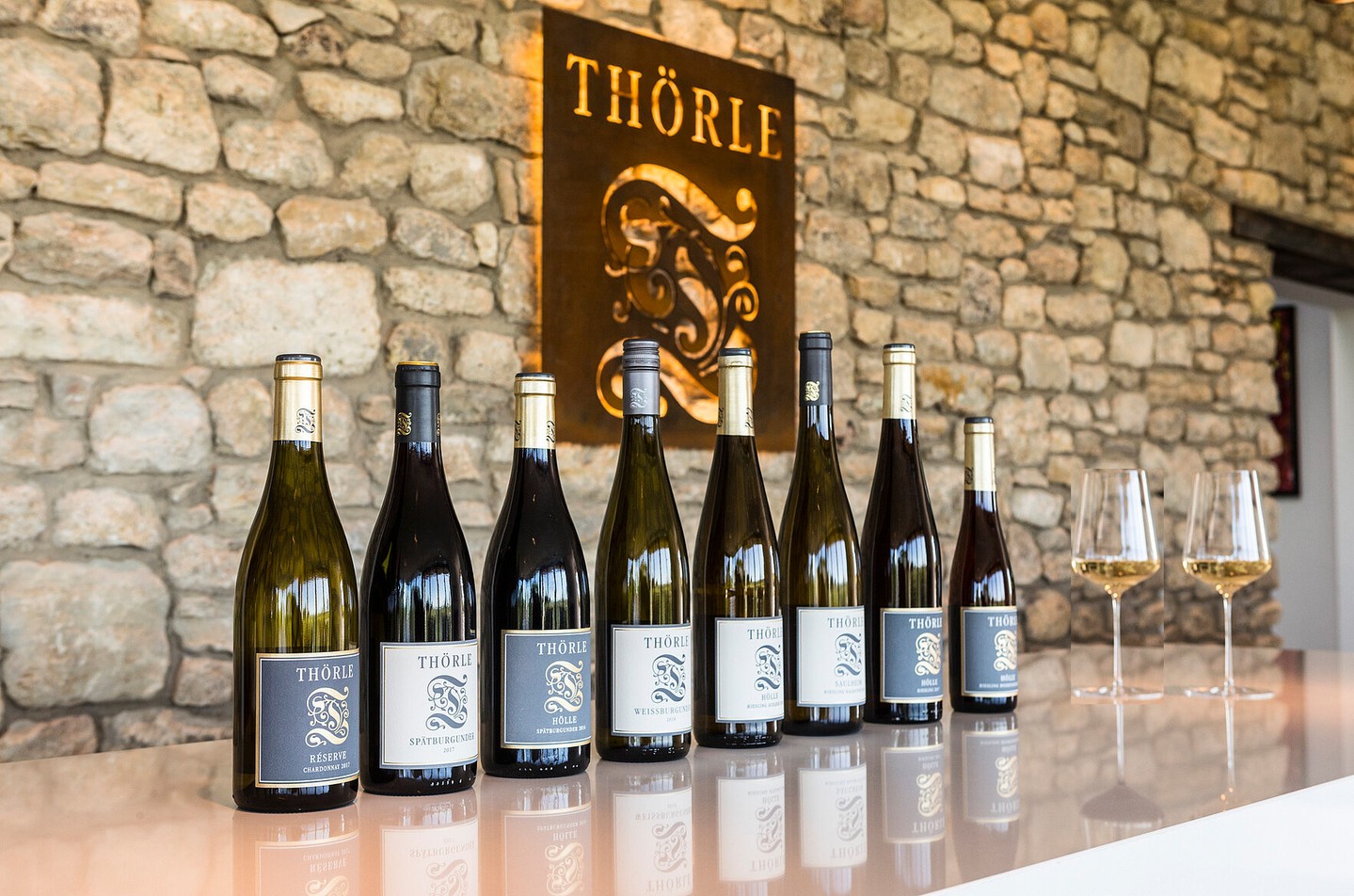 Holiday Wine Trends 2025: What Everyone Will Be Drinking This Season ...