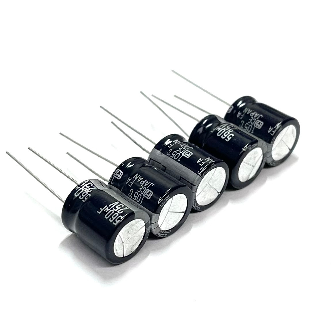 (PKG of 5) 560uF 25V Electrolytic Capacitor, Radial, 105ºC, Panasonic ...