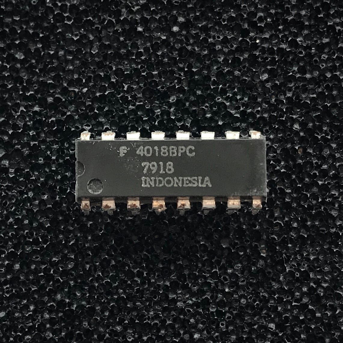 (PKG of 10) 4018BPC Presettable Divide By N Counter, CD4018, PDIP-16 ...