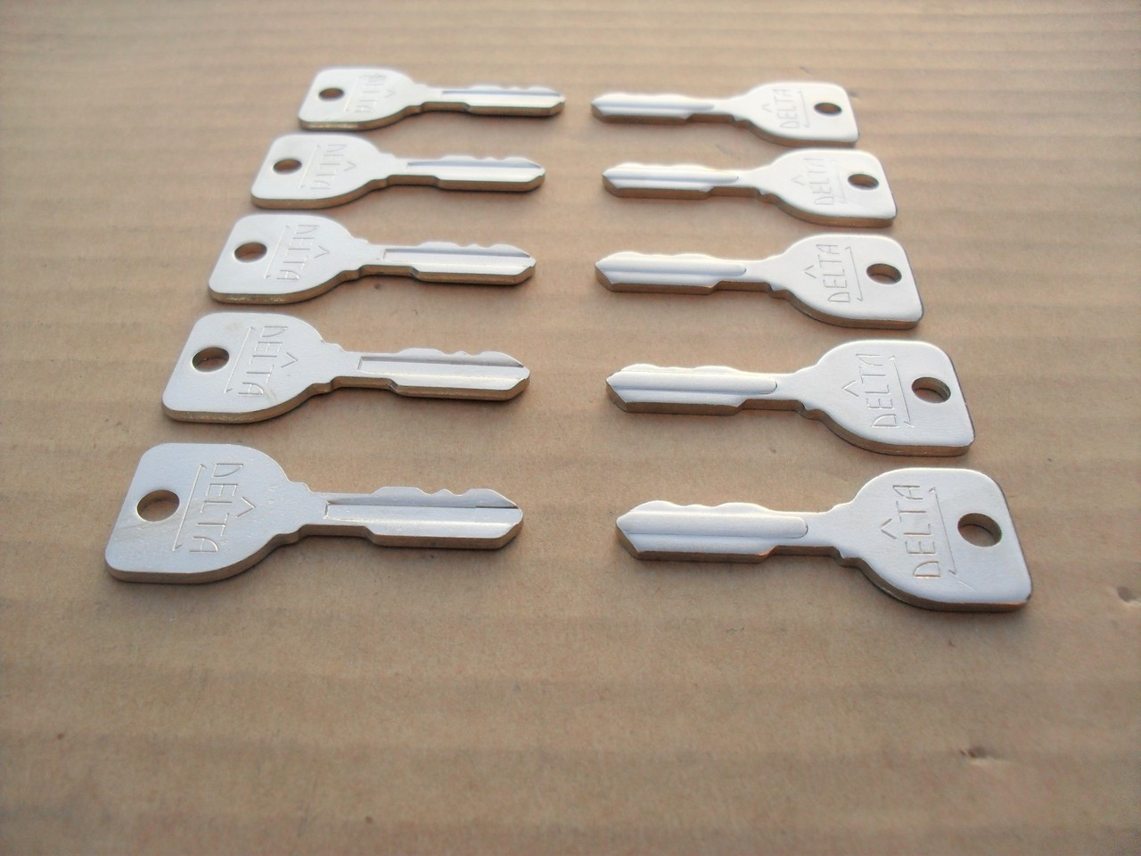 Delta Ignition Switch Keys for Ariens, AYP, Craftsman, Husqvarna, John ...