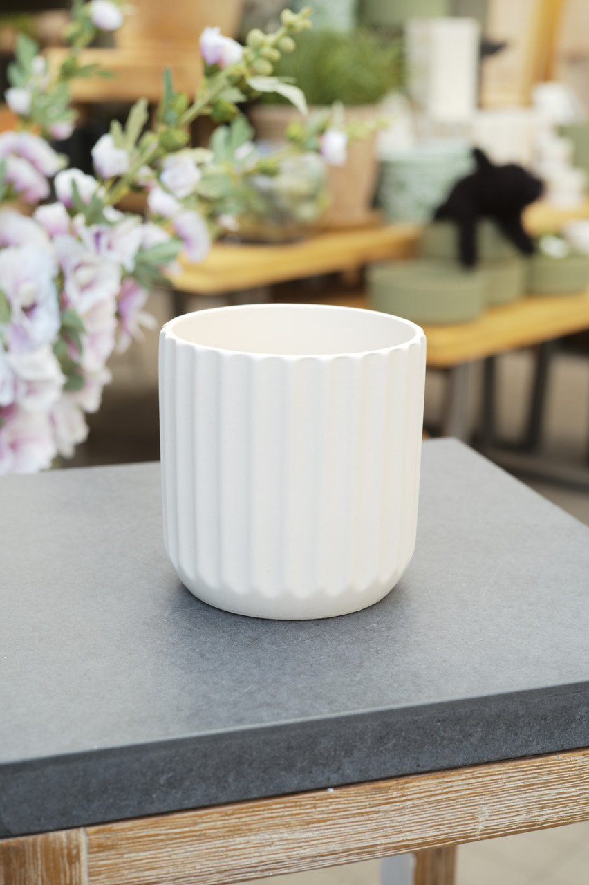 4.75" Beam Pot in White - Tonkadale