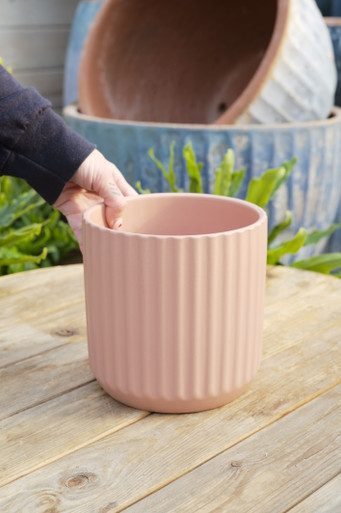 7" Beam Pot in Pink - Tonkadale