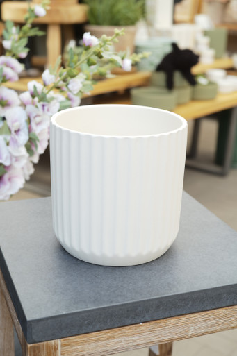 7" Beam Pot in White - Tonkadale