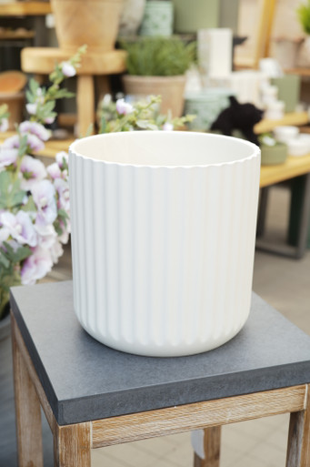 9.25" Beam Pot in White - Tonkadale