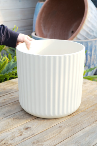 11.25" Beam Pot in White - Tonkadale