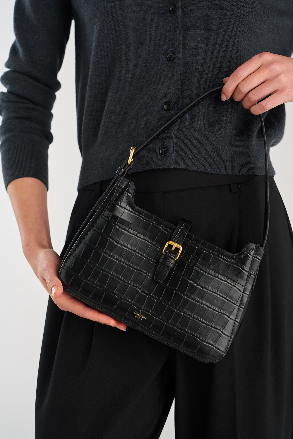 Dylan Texture Baguette - Black | Oroton