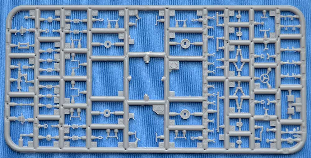 XM706E1 (V100) Commando Armored Patrol Car 1/72 Ace Plastic Models