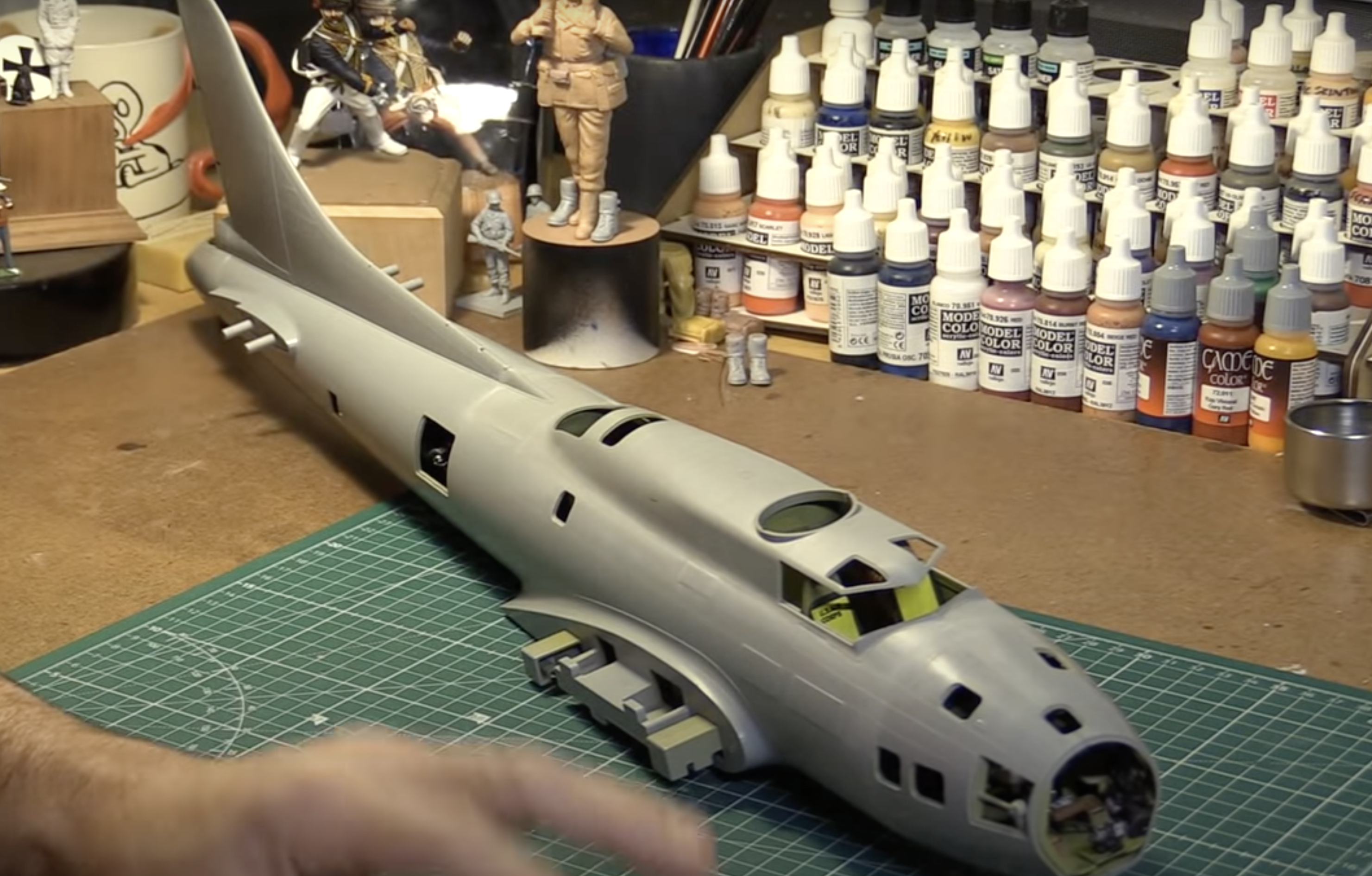 Preparing a Plastic Model Kit for Painting - MegaHobby.com